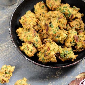 Methi Pakoda | Fenugreek Pakoda Recipe - Udupi Recipes